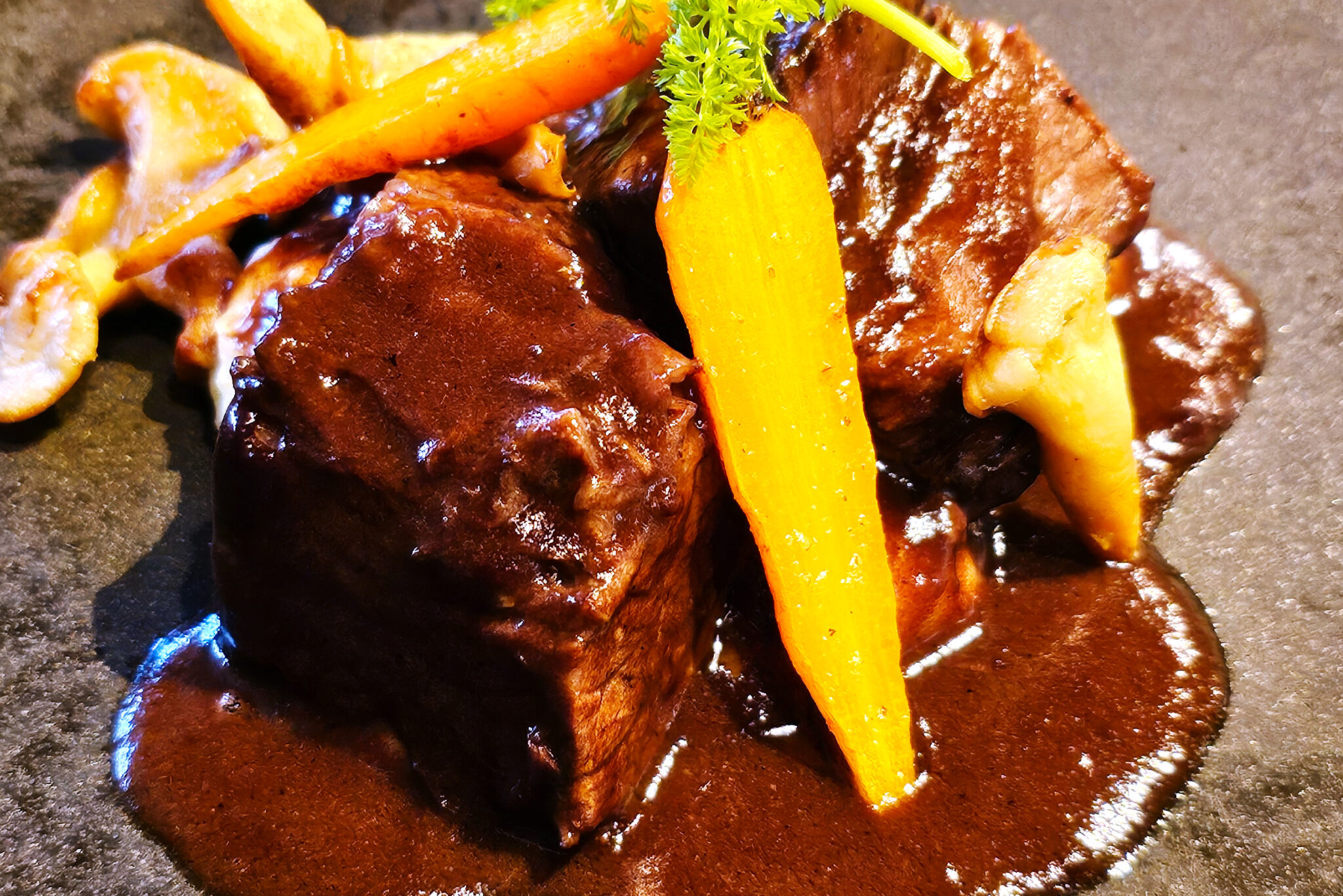 Home - restaurant kigi (レストラン キギ)